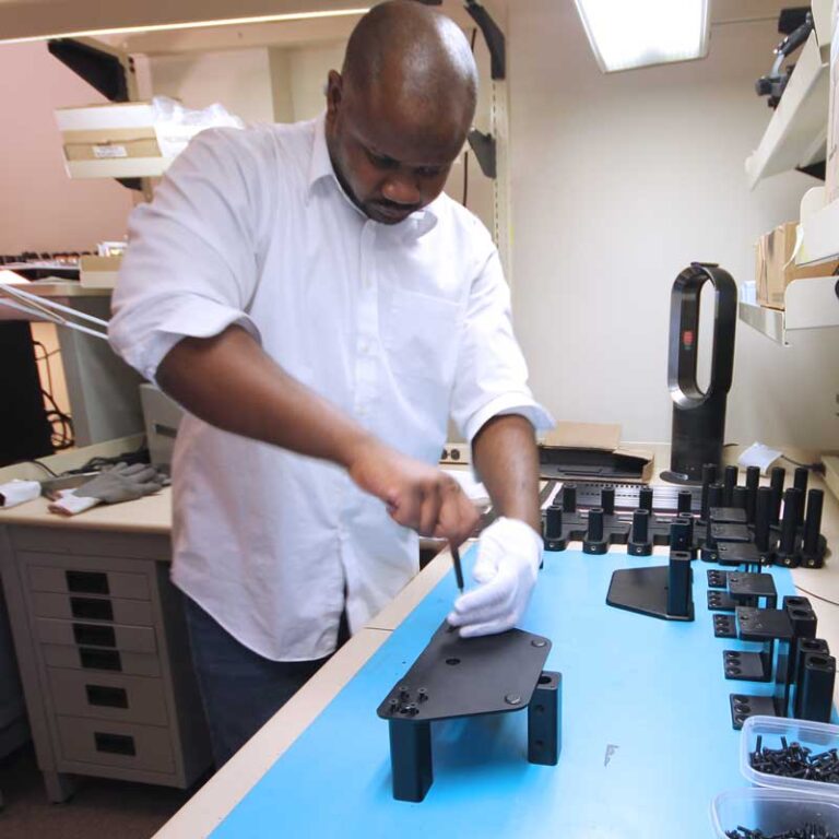 Manufacturing - Fast, Accurate, Reliable Eye Tracking